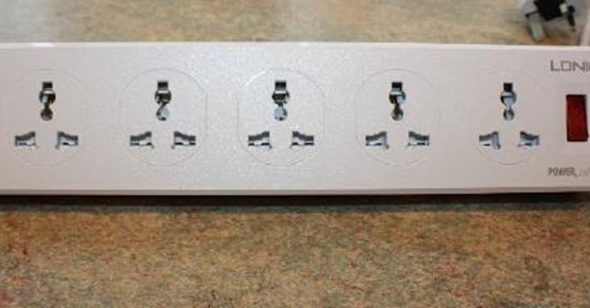 LDNIO Power Strip, SC10610 Safety Notice | Electrical Safety First